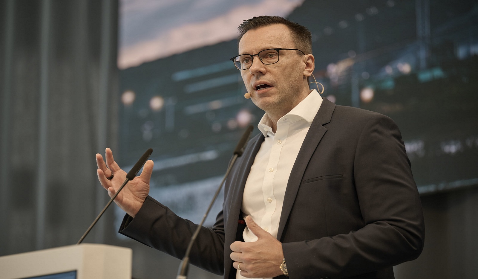 FLSmidth eyes small acquisitions in 2023 - InvestMETS